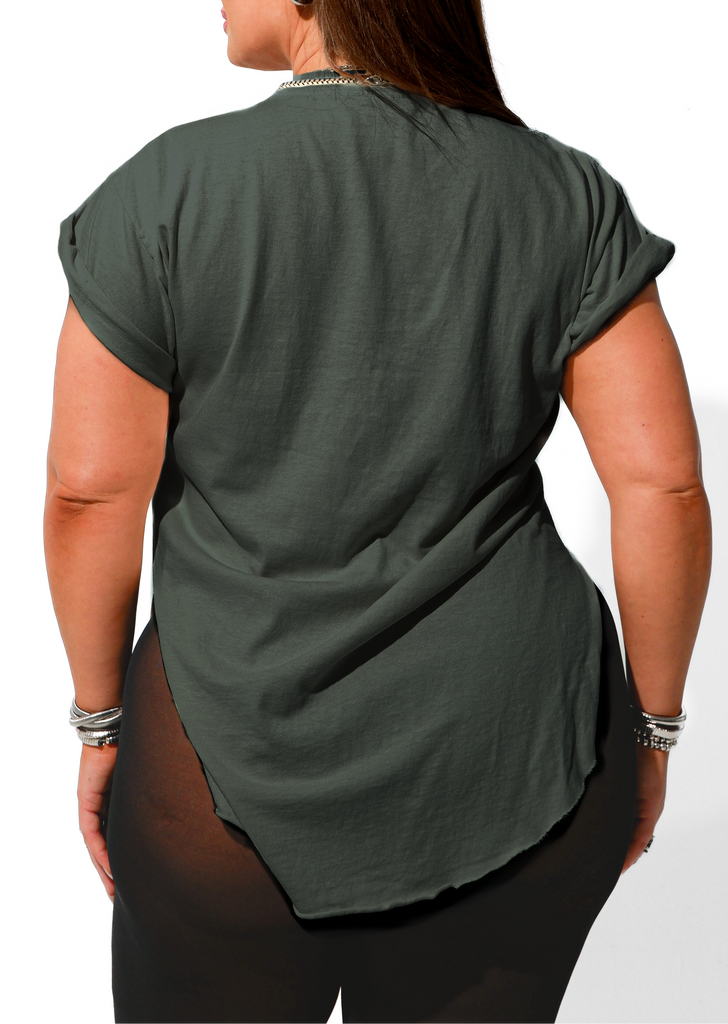 PEBBY BASICS EMERALD GREEN SIDE SLIT TEE – Pebby Forevee