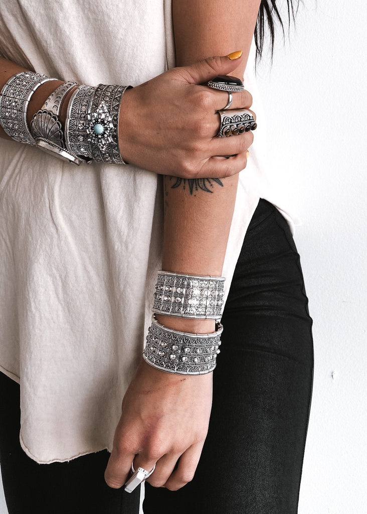 COME TOGETHER SIDE SLIT TEE – Pebby Forevee