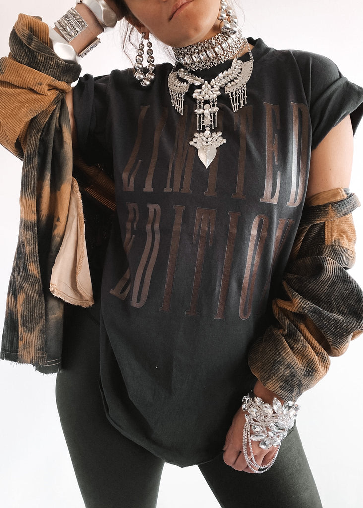 LIMITED EDITION SIDE SLIT TEE – Pebby Forevee